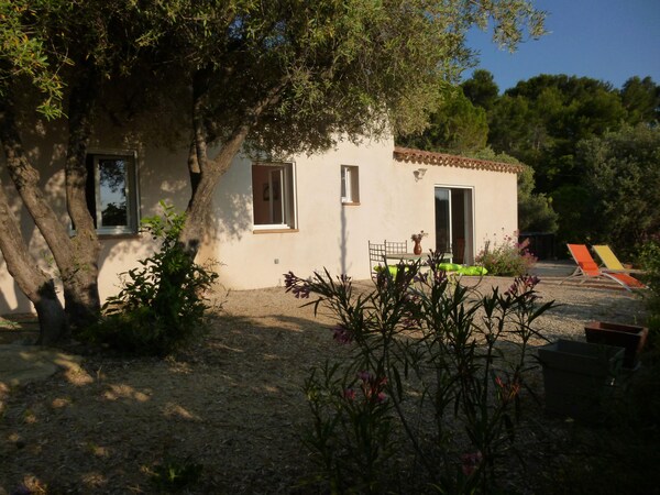 Air-conditioned Villa. Superb Views Over The Villages Of Le Castellet And La Cadière D'azur - Bandol