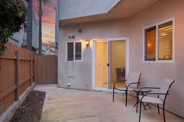 Walk To Dining, Mission + Pacific Beach, And Bars/nightlife | Private Backyard - San Diego, CA