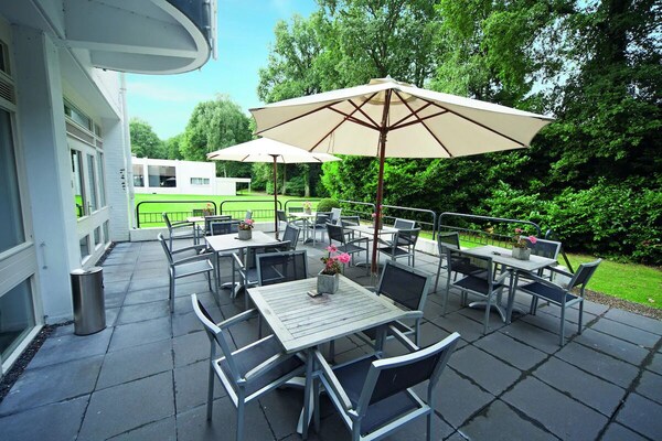 Charming Woodland Stay With Free Parking And Indoor Pool, Near Valkhof Museum! - Groesbeek