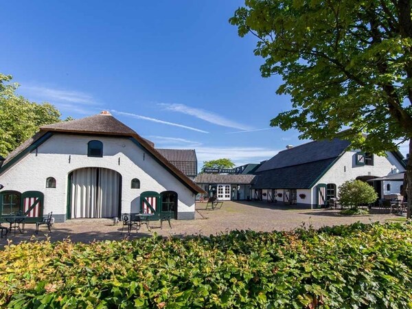 Spacious Room W/ Countryside Charm Near Nationaal Militair Museum - Amersfoort