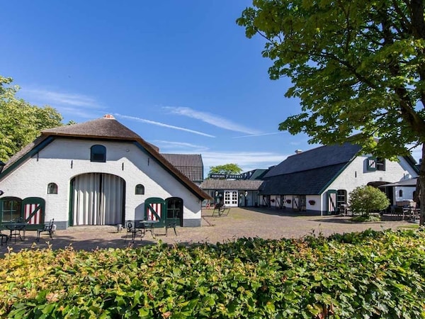 Experience Peace In Room Nestled In Natures Embrace Near The Mondriaan House - Nijkerk