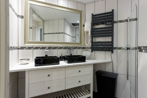 13 Boulevard Carnot By Halldis - Cannes