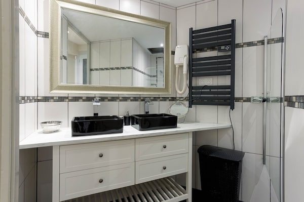 13 Boulevard Carnot By Halldis - Cannes