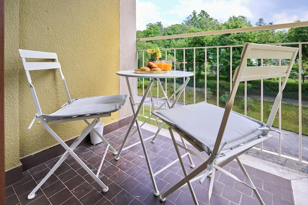Lake Maggiore - Elegant Apartment With Pool - Luino