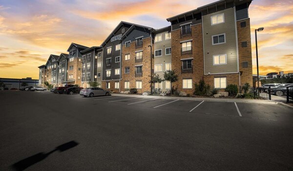 Simplicity At The Rim 1116 - San Antonio