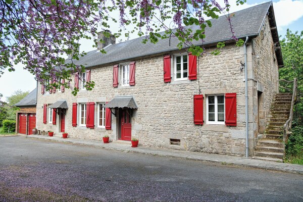 Maison La Delairie\n "Calme à La Campagne" - Vire