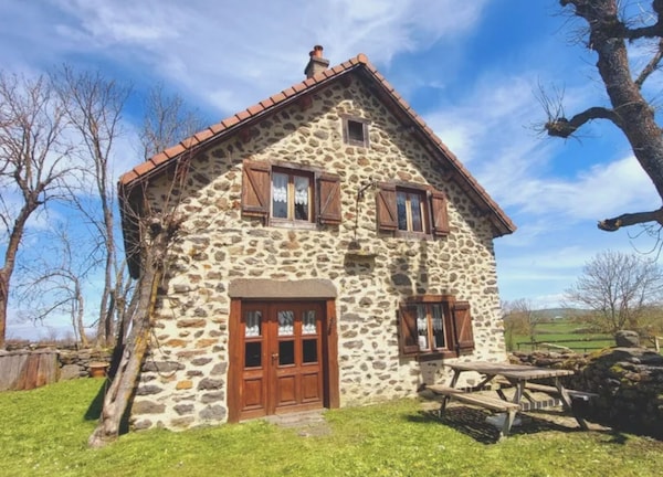 Gîte Du Dolmen De Touls - Saint-Flour