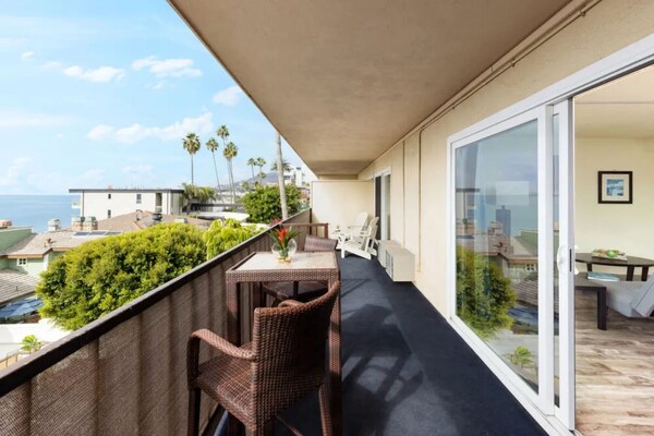Footsteps To Fun: 2 Oceanfront Rooms With Pools & Laguna Beach Vibes - Laguna Beach