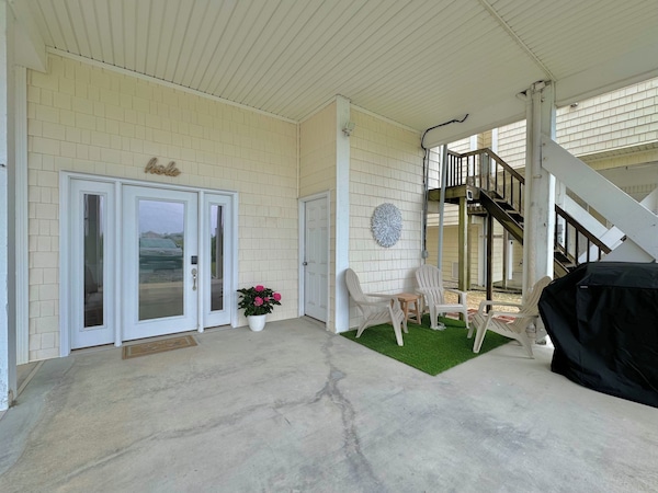 The Vida Sol! Steps To The Ocean. Sound Views, Sunsets, Pier + Kayak Launch - Topsail Island, NC