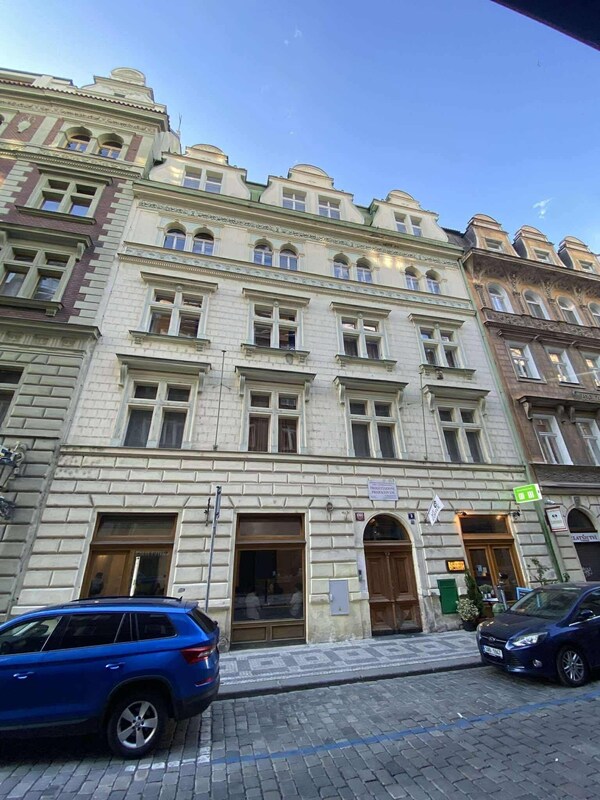Cozy Luxe Home At The Heart Of Old Prague Centre - Prague