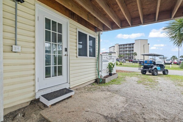 Coastal Cottage W/ocean View- 2 Story Home-private Yard- Golfcart-sleeps 12 - North Myrtle Beach, SC