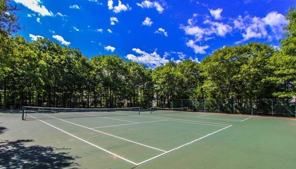 1br Condo W/ Balcony In Mashpee, Ma - Mashpee, MA