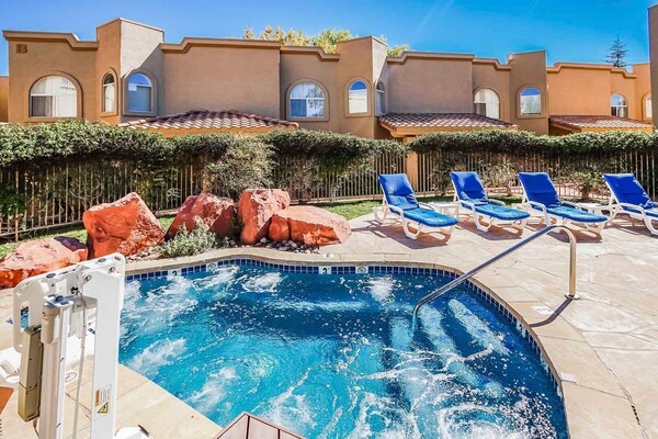 Cozy Studio W/ Balcony & Kitchenette In Sedona - Sedona, AZ