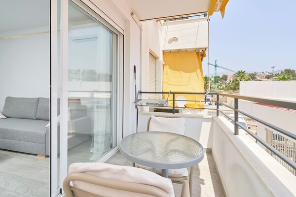 Appartement "Beachside Bliss" Avec Piscine Partagée, Wi-fi Et Climatisation - Torre del Mar