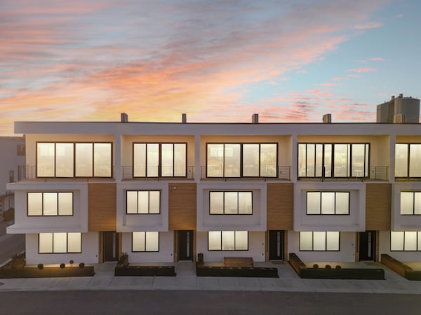 Wake To Breathtaking Views! - Wifi/fireplace/ac - Salt Lake City, UT