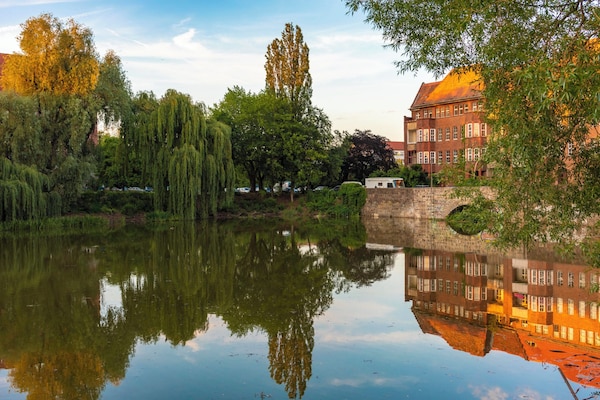 Central Townhouse Berlin-weißensee - A Retreat For Inspiration And Relaxation - 베를린