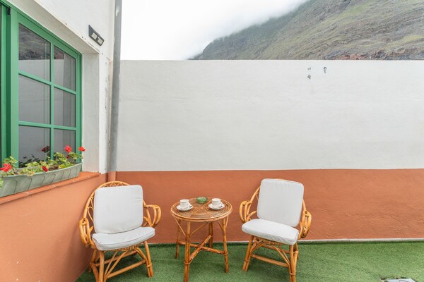 Apartamento 'Rosi- Estudio' Con Vistas A La Montaña, Wi-fi Y Aire Acondicionado - El Hierro