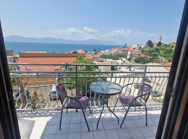Apartment Palma - One Bedroom Apartment With Balcony And Sea View 1 - Gradac