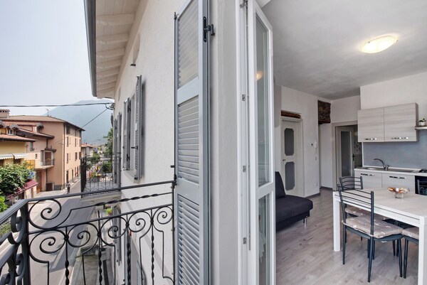 Apartamento '3' Con Vistas Al Lago, Piscina Compartida Y Wi-fi - Menaggio