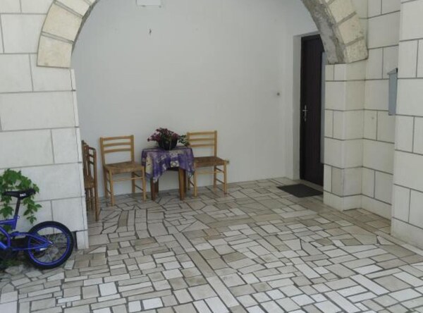 Dalmata Apartment - Two Bedroom Apartment With Terrace(a4) - Brist