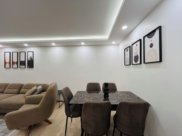 Two-bedroom Apartment With Balcony In Taksim - No: 12 - Alibeyköy