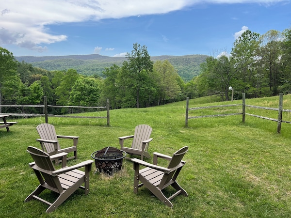 Historic Cabin In The Blue Ridge Mountains - Pembroke, VA