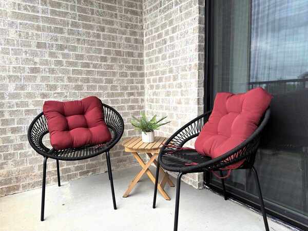 Trailhouse @ West -New Luxury 1br  Pool, Sauna, 3mi To Amp + Art/trails - Crystal Bridges Museum of American Art