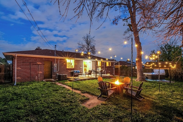 Hot Tub | Game Room | Gym | Sleeps 12 - Near Denver & Boulder! - Broomfield, CO