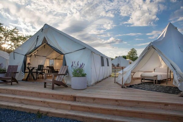 Glamping On Governors Island With Skyline Views - New York City