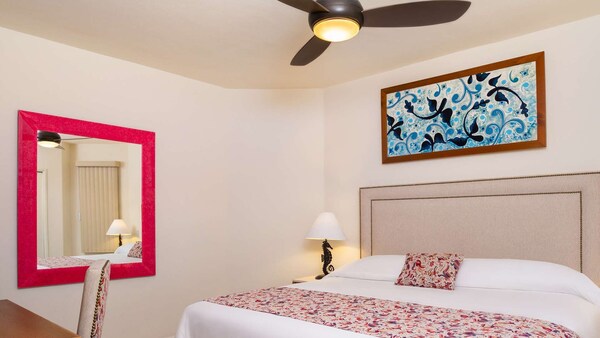 Exquisite Resort In Fab Cabo San Lucas With Amazing Amenities  Steps From Beach! - Cabo San Lucas