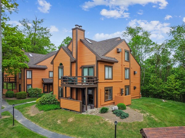 Ground Level Mountain Condo, Shuttle To Seven Springs Resort - Donegal, PA