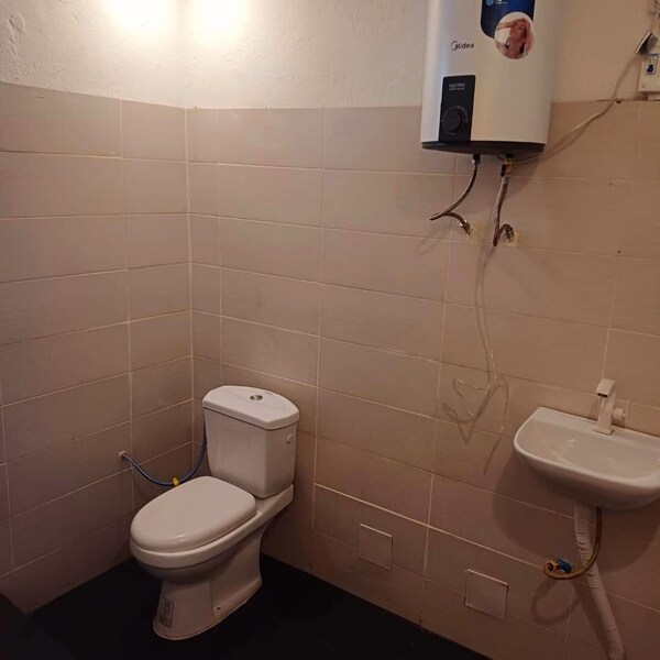 Villa Meublée Cité Sic 25 000 Fcfa - Douala