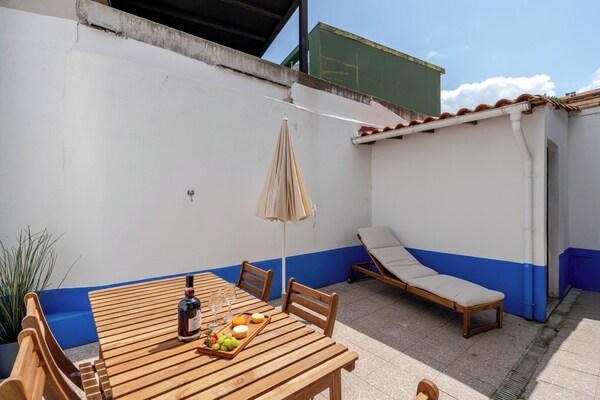 Hostwise - Spacious House W/ Terrace - Maia