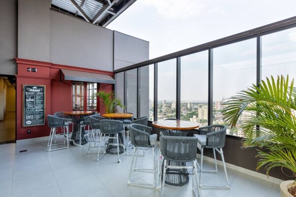 E&a Complete And Comfortable Loft In Ed. Sunset In The Center Of Dourados - Dourados