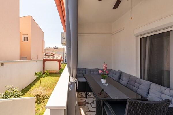 Two Bedroom Apartment With Terrace Bibinje, Zadar (A-24491-a) - Bibinje
