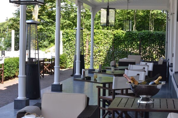 Explore Scenic Trails And Coastal Charm From Your Stylish Stay! Free Breakfast - Goedereede
