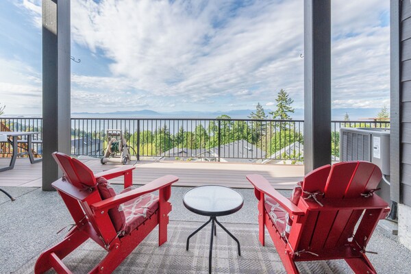 Modern Oceanview 2br Suite W/ Patio & Private Entry | Nanaimo Retreat - Nanaimo