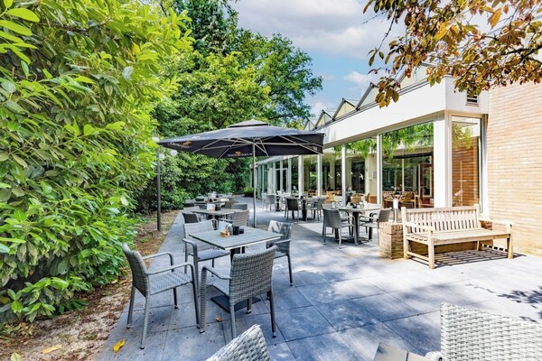 Relax And Rejuvenate  Indoor Pool, Free Parking, And Serene Comfort - Lochem