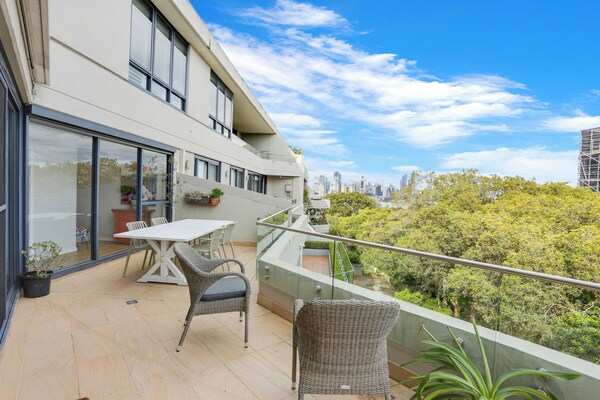 Waverton Skyline Vista  City & Harbour Views - Government House, Sydney