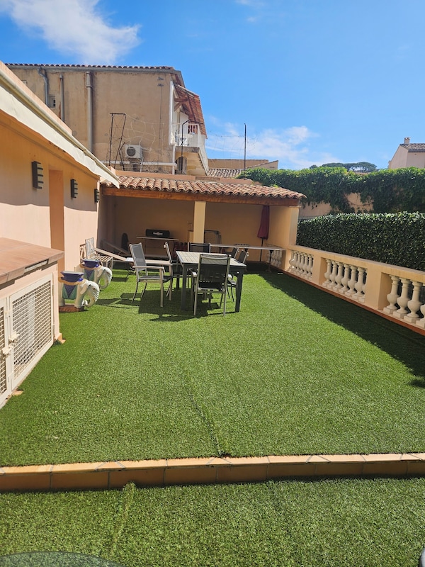 Apartment Overlooking The Port In The Center Of Saint Tropez. - Saint-Tropez