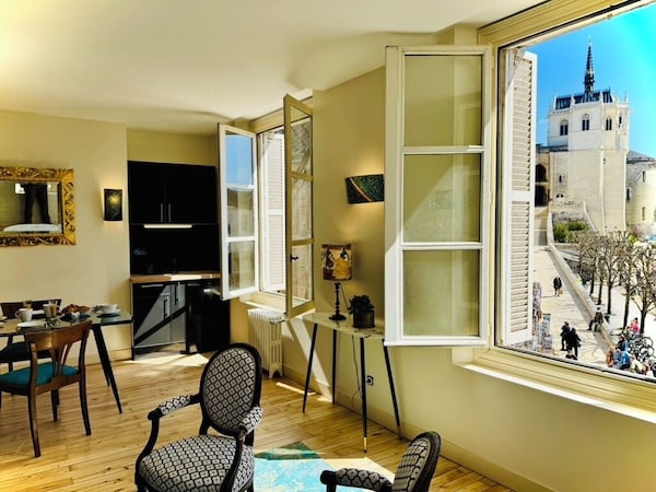 La Chocolaterie, Dream Stay, Majestic View Of The Chapelle Saint-hubert - Amboise