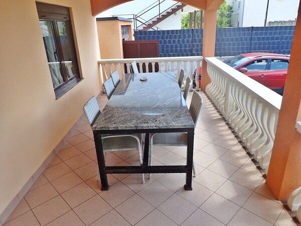 Ferienhaus Dona Für Familien Oder Freunde - Starigrad-Paklenica
