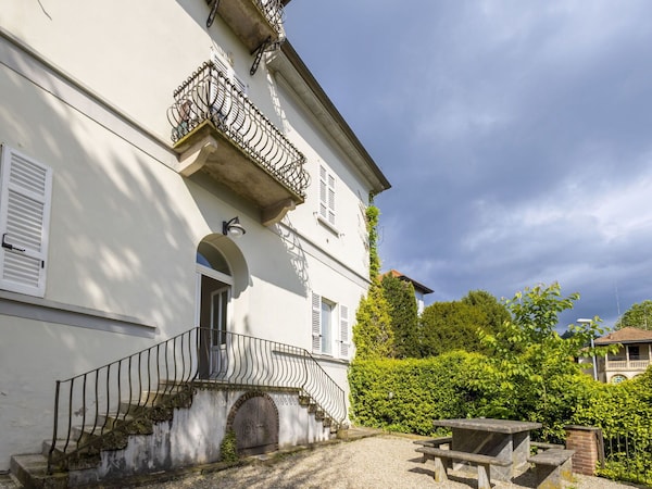 Herrliche Wohnung Für 4 Leute Mit Pool, Klimaanlage, Tv Und Parkplatz - Meina