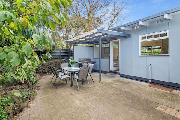 Moon Cottage : 3 Br, 1 Ba House In Rye, Sleeps 8 - Melbourne