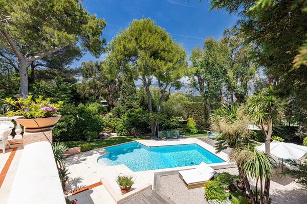 Villa Saint-jean-cap-ferrat A Haven Of Peace Where Luxury Meets Serenity - Villefranche-sur-Mer