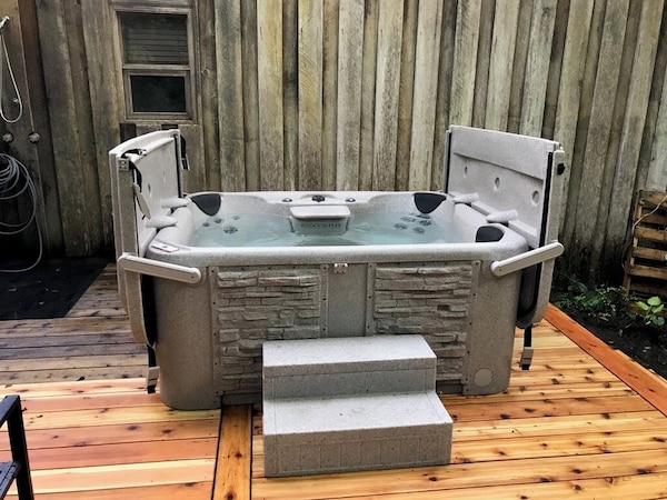 The Anchor-s. Chesterman I Hot Tub I Od Shower - Tofino