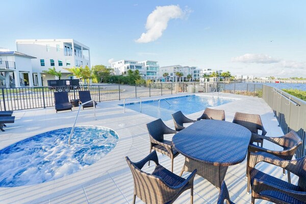 Oceanview Escape  Pool, Hot Tub & Private Deck! - Key Largo