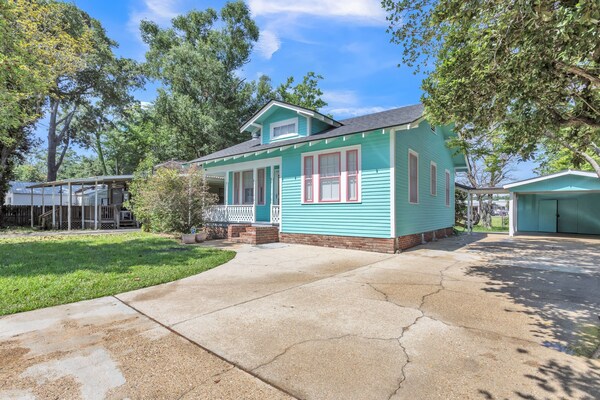 New! Retro Revival With Modern Luxury - Sorrento, LA
