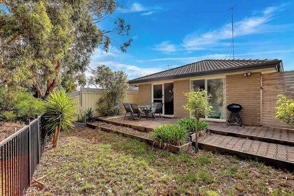 Fleurieu Days Leafy Hideaway By Victor Harbor - Victor Harbor