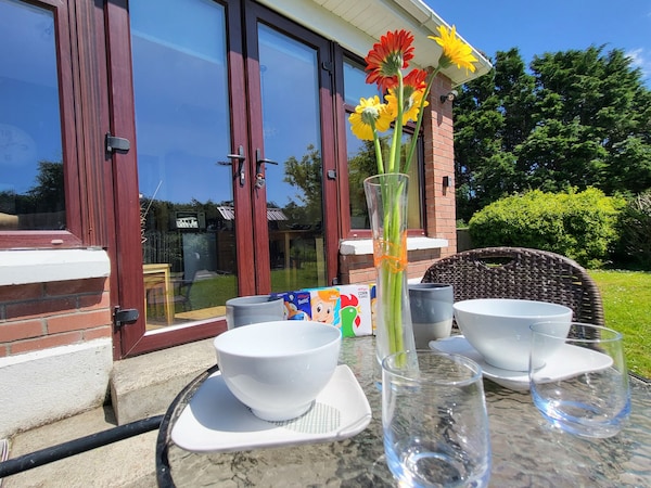 Hazelwood Holiday Home - Cozy & Homely - Sligo